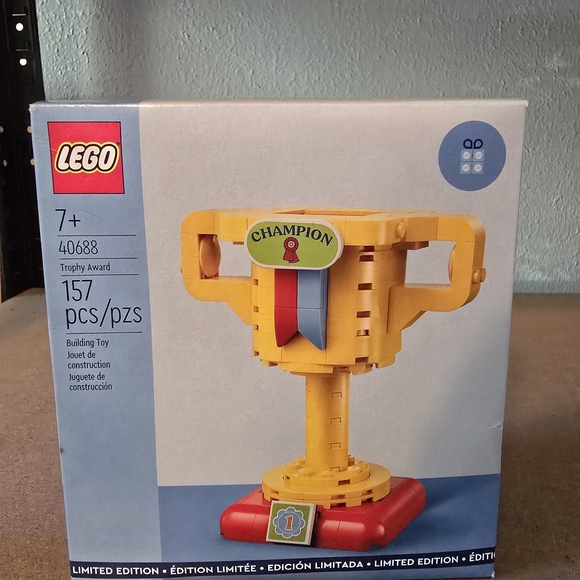 Lego | Toys | Lego Trophy Award Set Yellow And Red | Poshmark